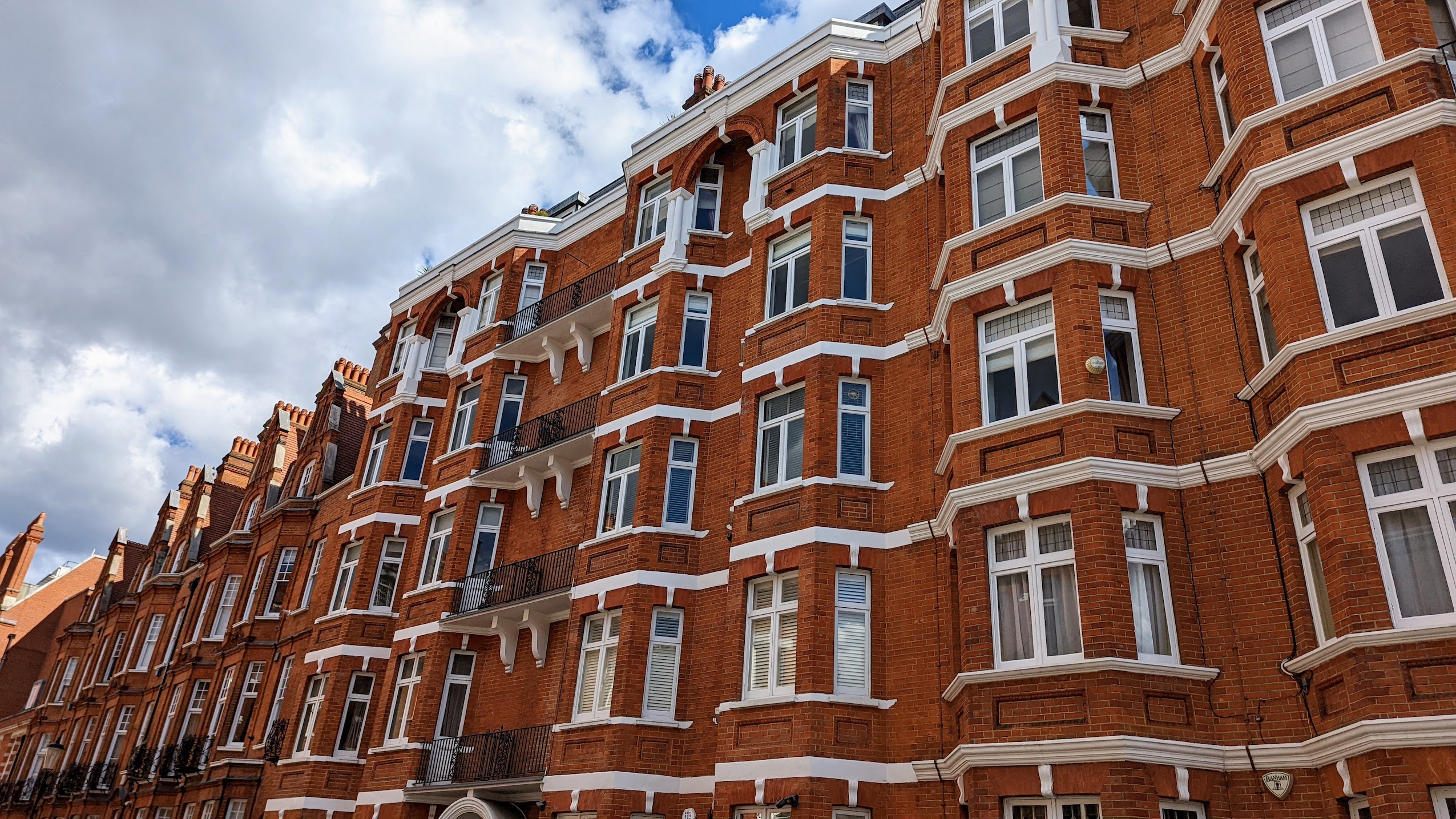 The London Mansion Block: A Buying Agent's Guide